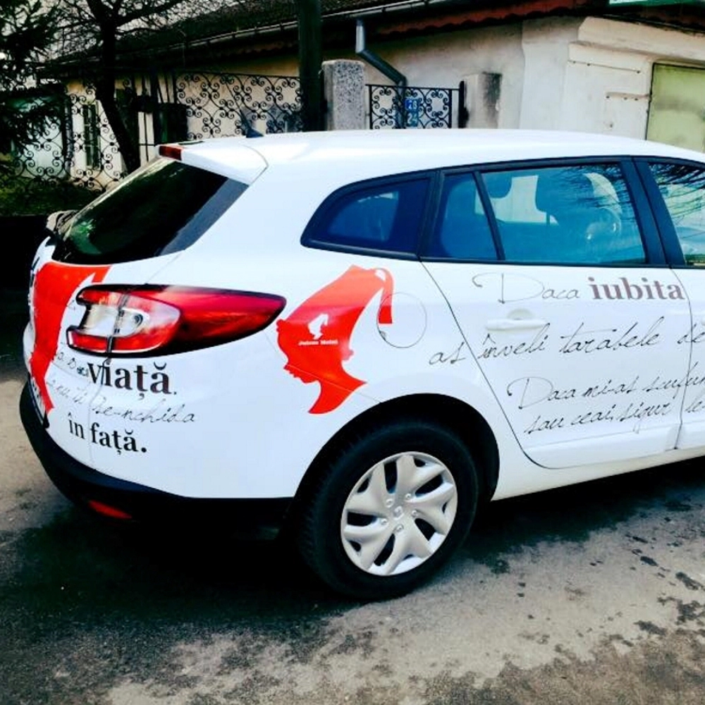 Decorări auto cu autocolant - vizibilitate in trafic